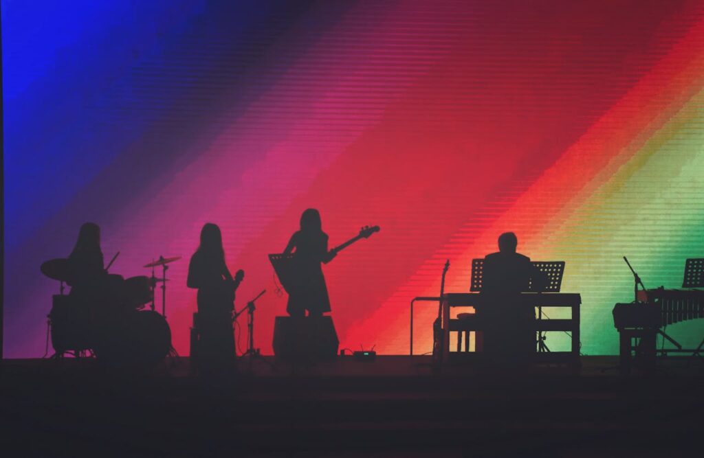 9 Songs That Became No.1 Hits for Multiple Artists | SoundOD